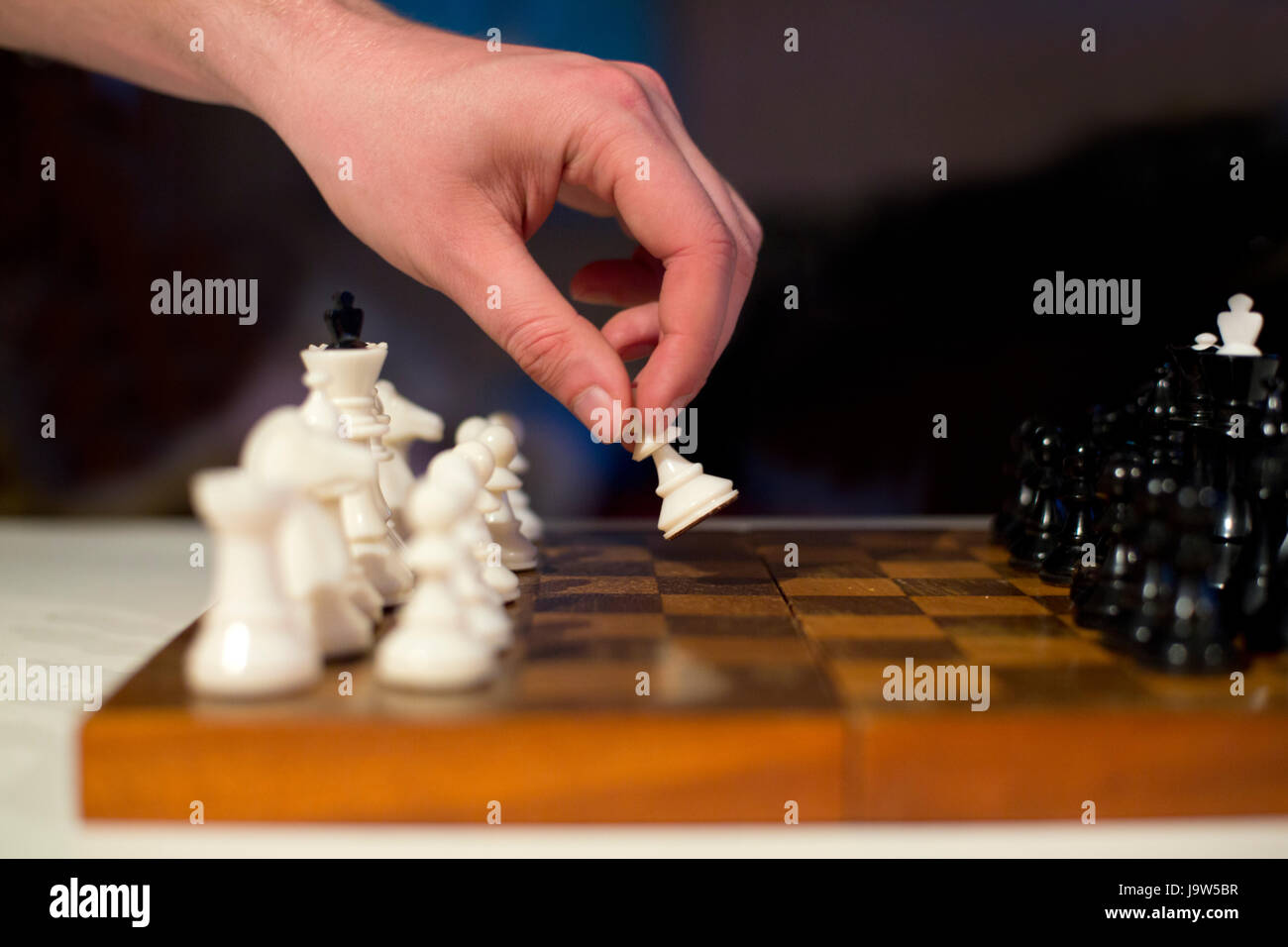 Person losing chess game hi-res stock photography and images - Alamy
