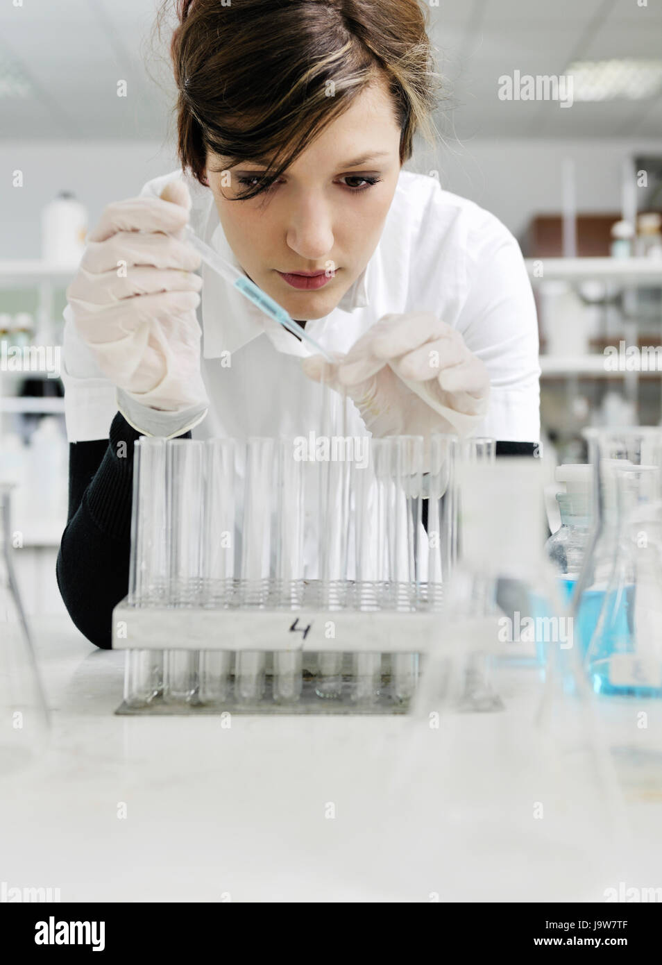 doctor, physician, medic, medical practicioner, woman, study, humans ...