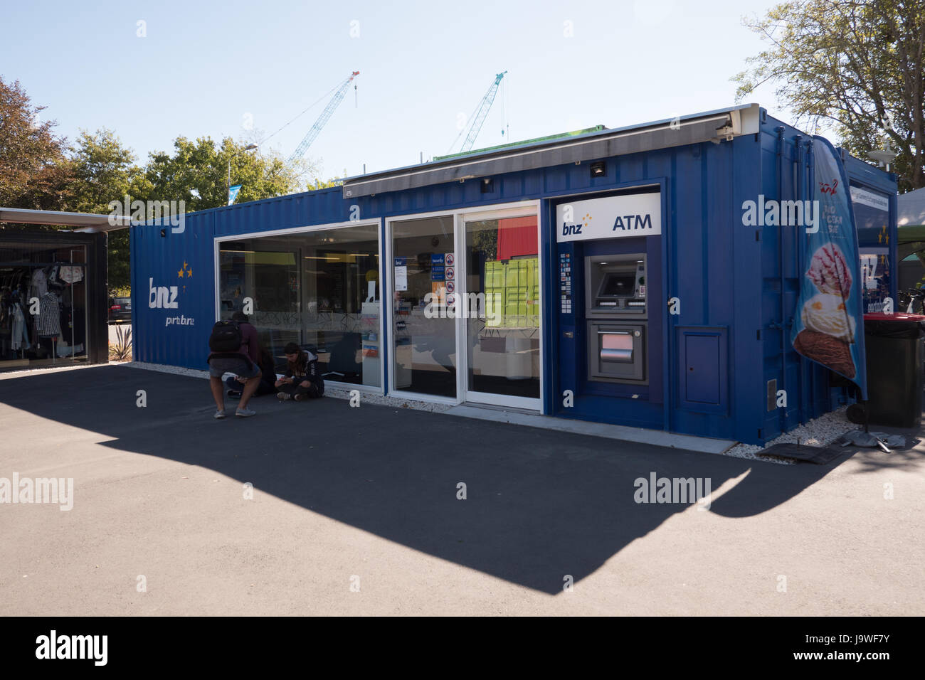 Shipping container shops hi-res stock photography and images - Alamy