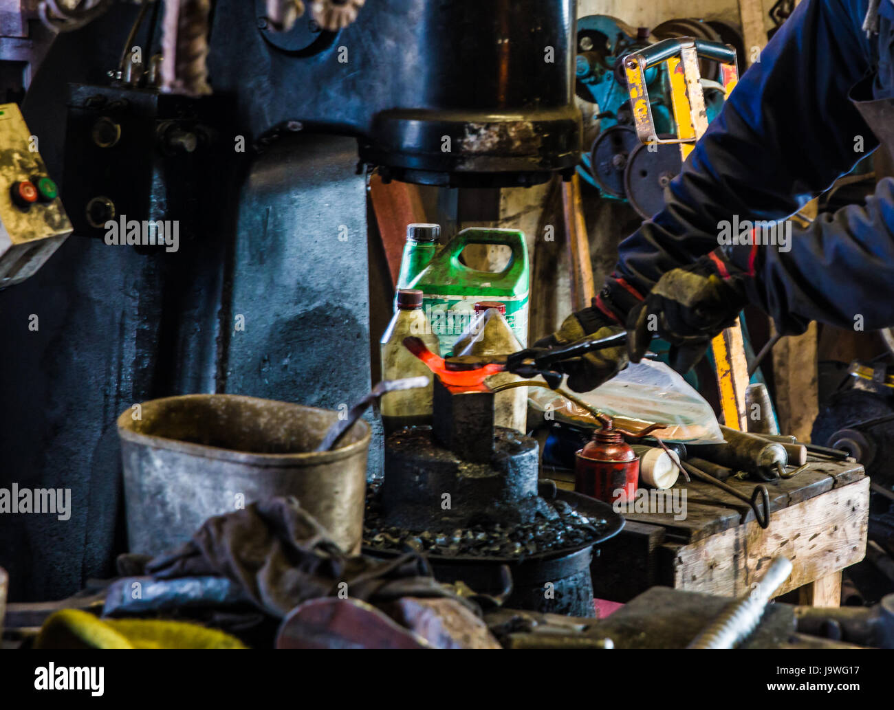 Blacksmith Stock Photo - Alamy Blacksmith Stock Photo - Alamy