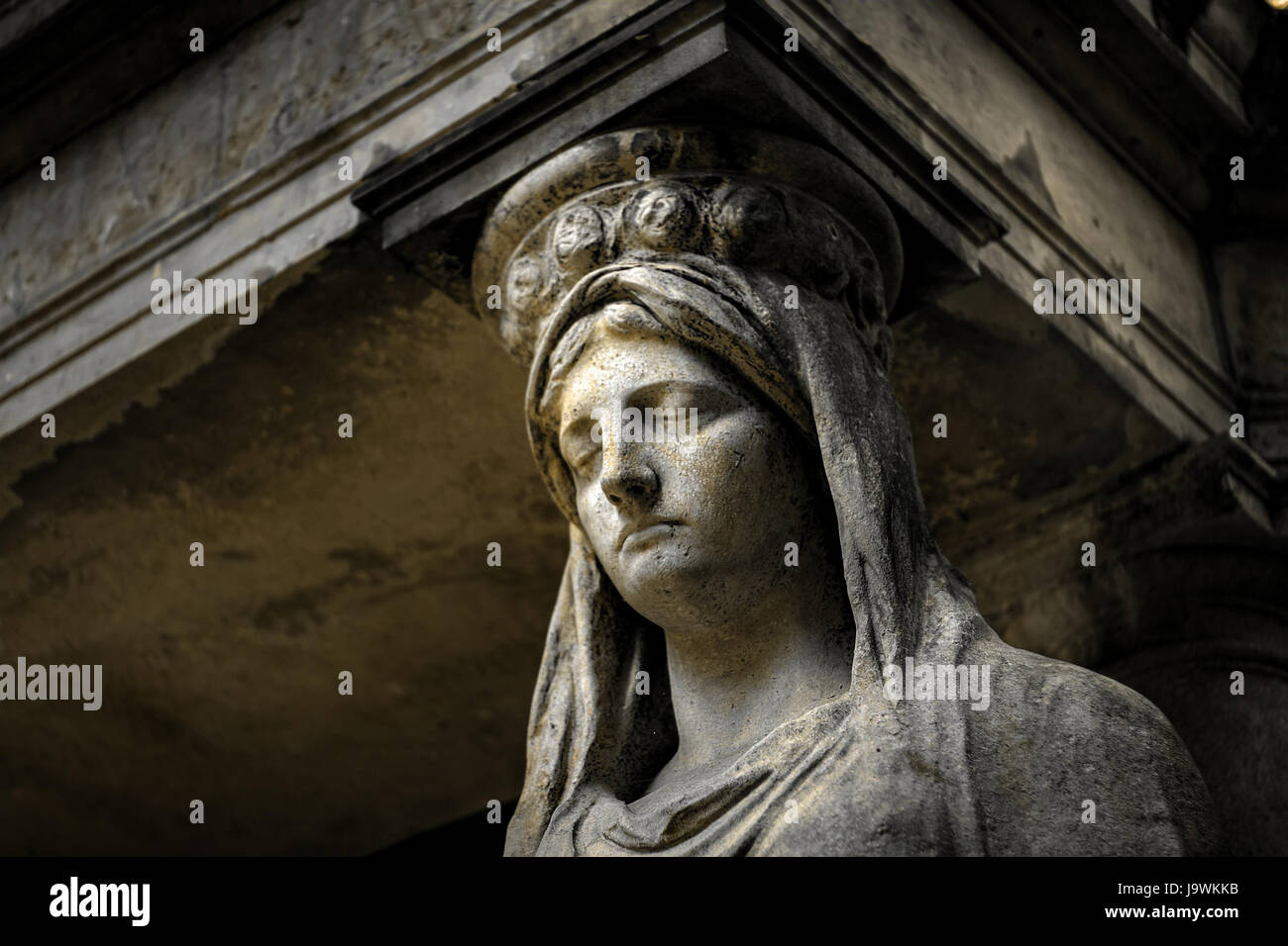 Fairy cemetery hi-res stock photography and images - Alamy