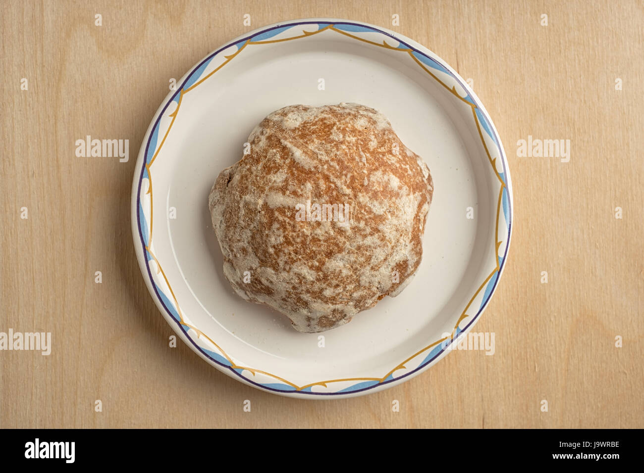 Gingerbread on plate Stock Photo - Alamy
