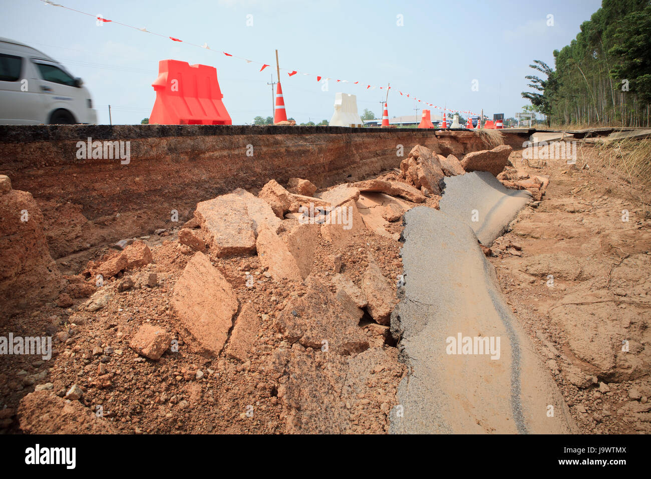cutting surface of asphalt road inner structure scouring by water flood ...