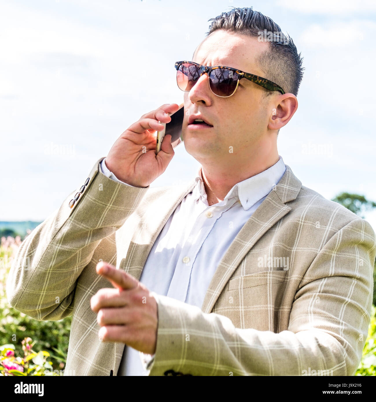 Smartly dressed man hi-res stock photography and images - Alamy