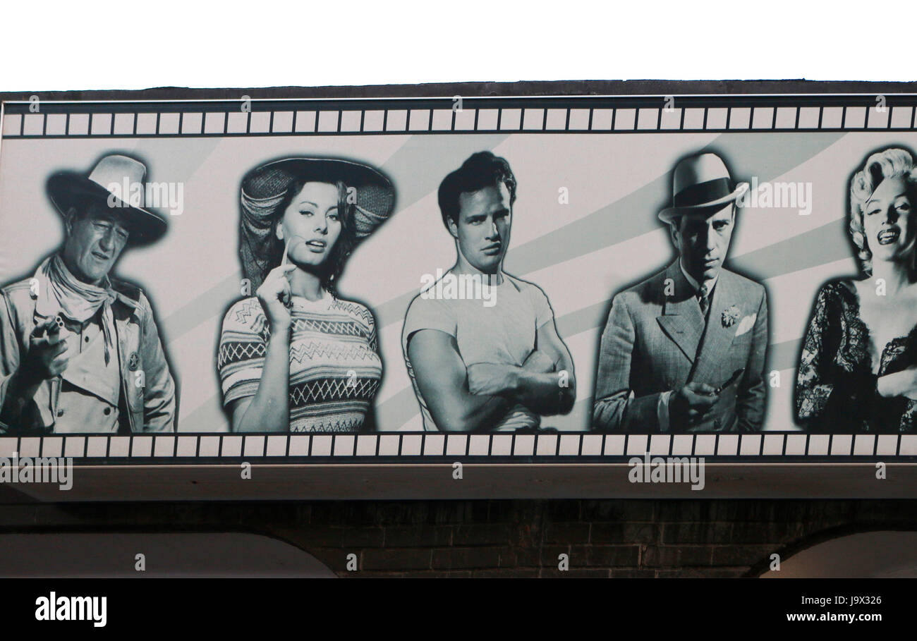 John Wayne, Sophia Loren, Marlon Brando, Humphrey Bogart, Marilyn ... John Wayne, Sophia Loren, Marlon Brando, Humphrey Bogart, Marilyn ...