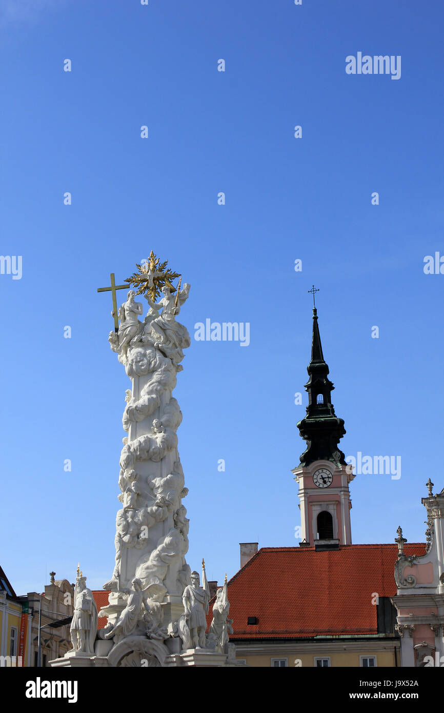 Townhall and trinity column hi-res stock photography and images - Alamy