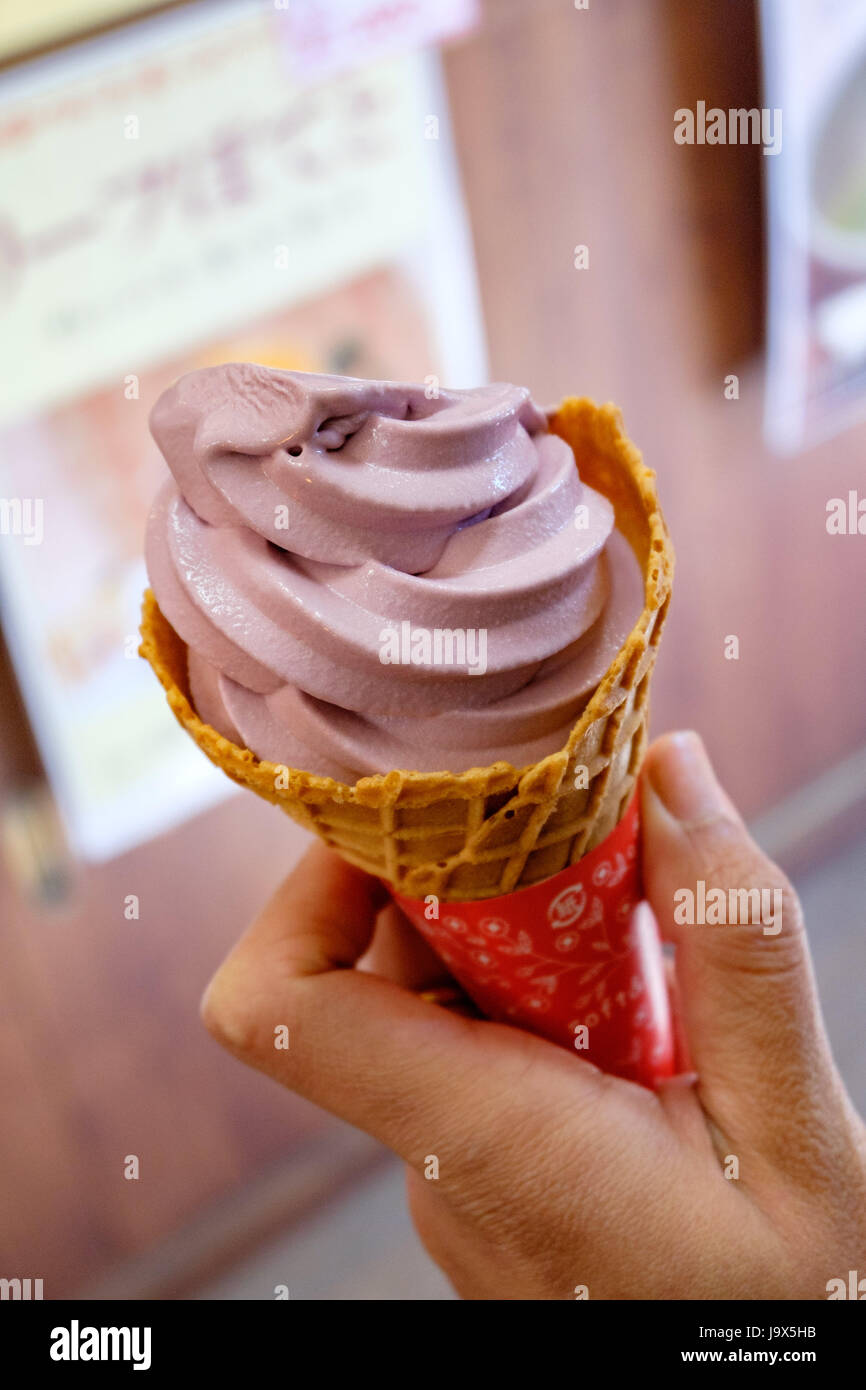 Potato ice cream hi-res stock photography and images - Alamy