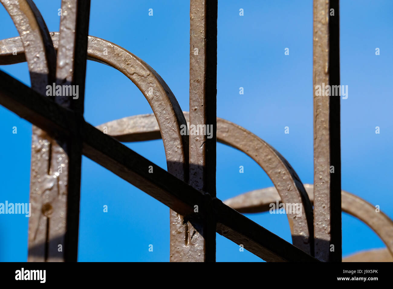 Curved and sharp hi-res stock photography and images - Alamy