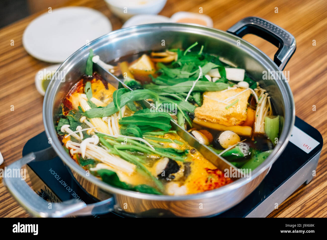 Full pot of stew hi-res stock photography and images - Alamy