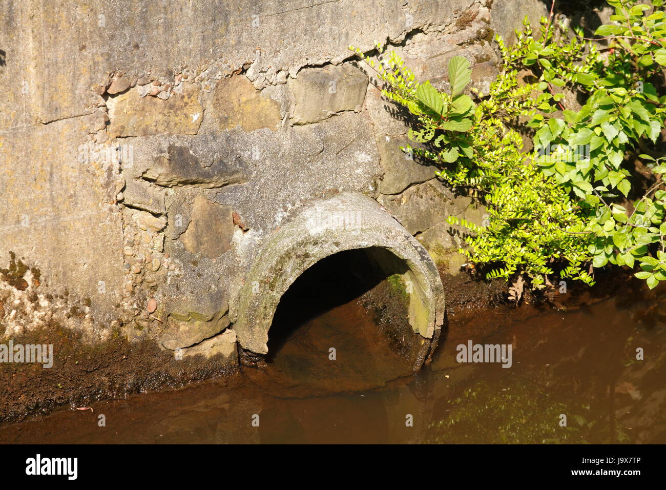 Canal pipe hi-res stock photography and images - Alamy