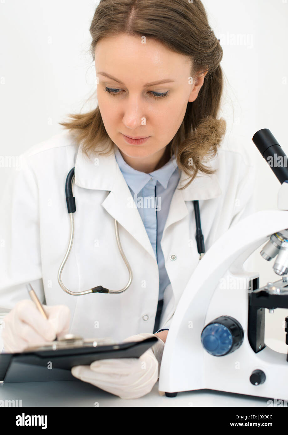 Doctor assistant test hi-res stock photography and images - Alamy