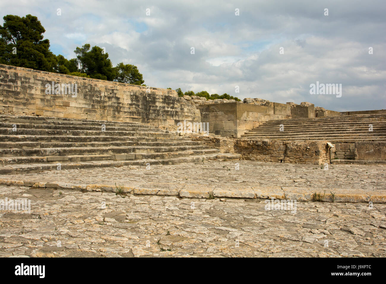 Phaistos was an Minoan palace and city iin southern central Crete with ...