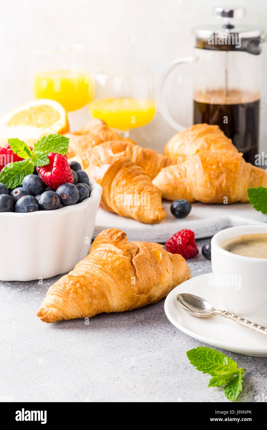Continental Breakfast Continental Breakfast (Serves 25) | Better 4 You ...