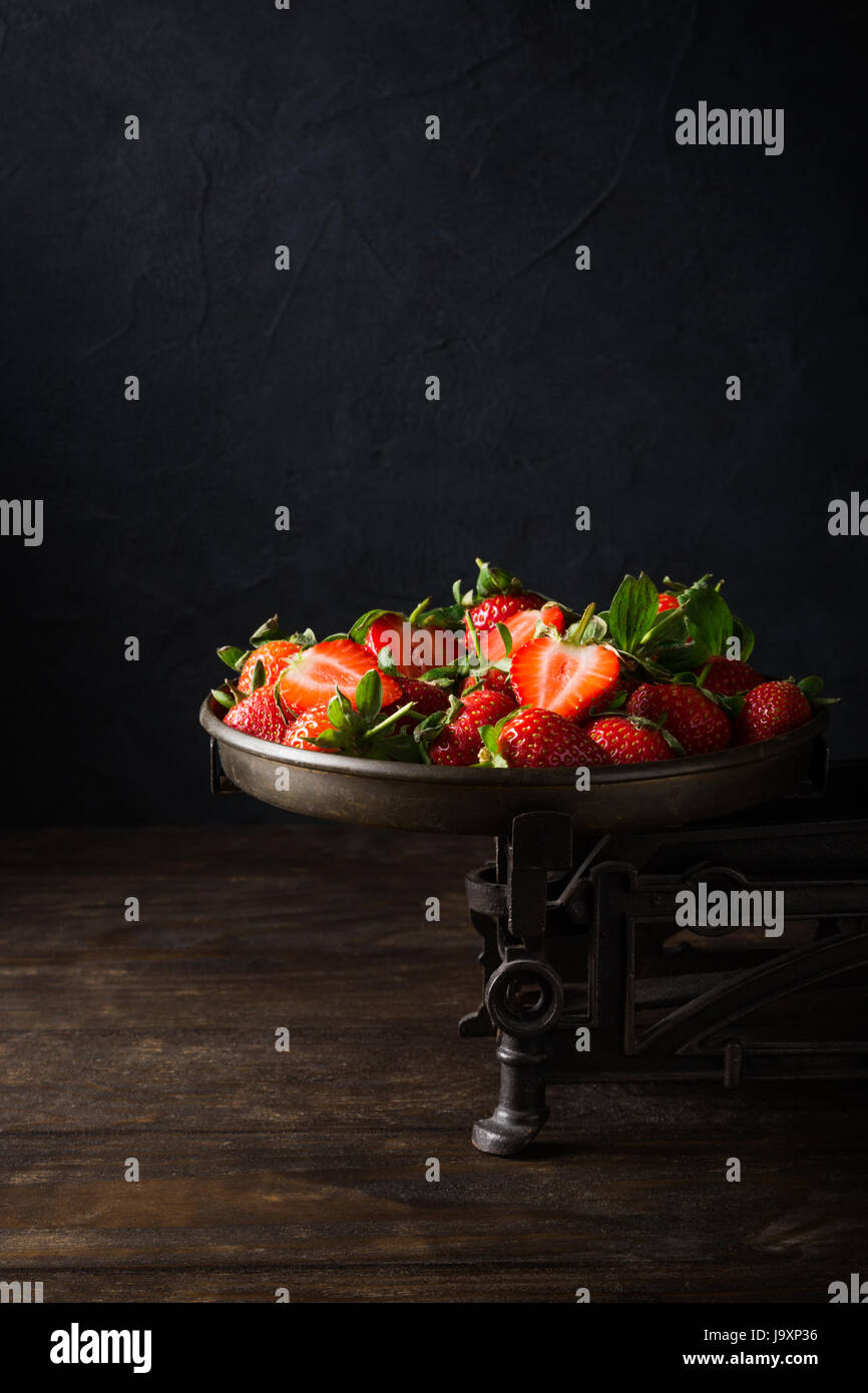Old scales vintage fruit hi-res stock photography and images - Alamy