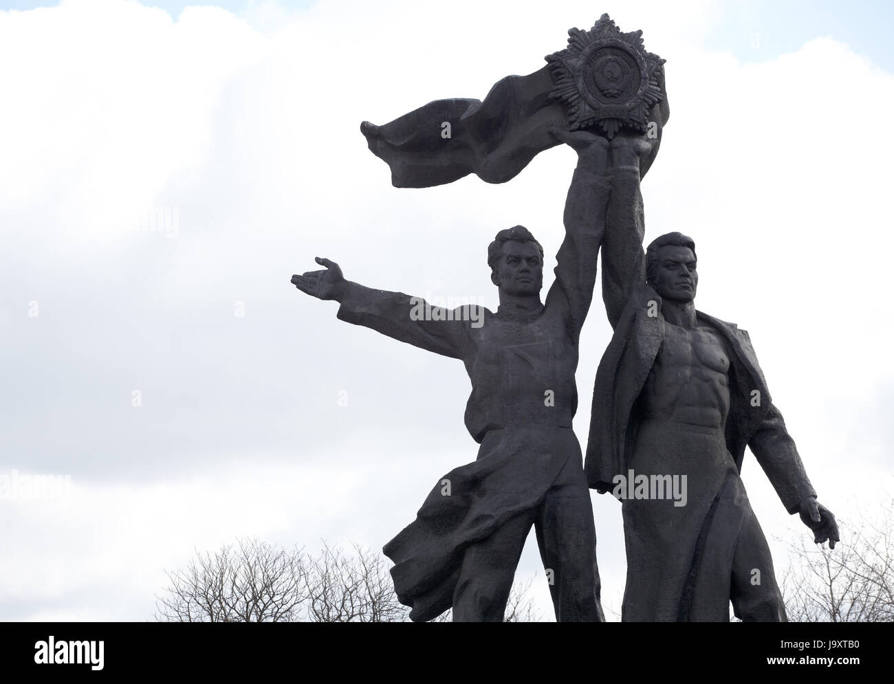 statue, sculpture, bronze, friendship, beautiful, beauteously, nice ...