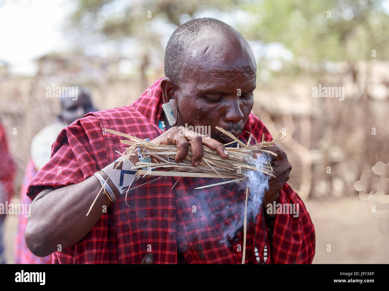 Maasai traditions hi-res stock photography and images - Alamy
