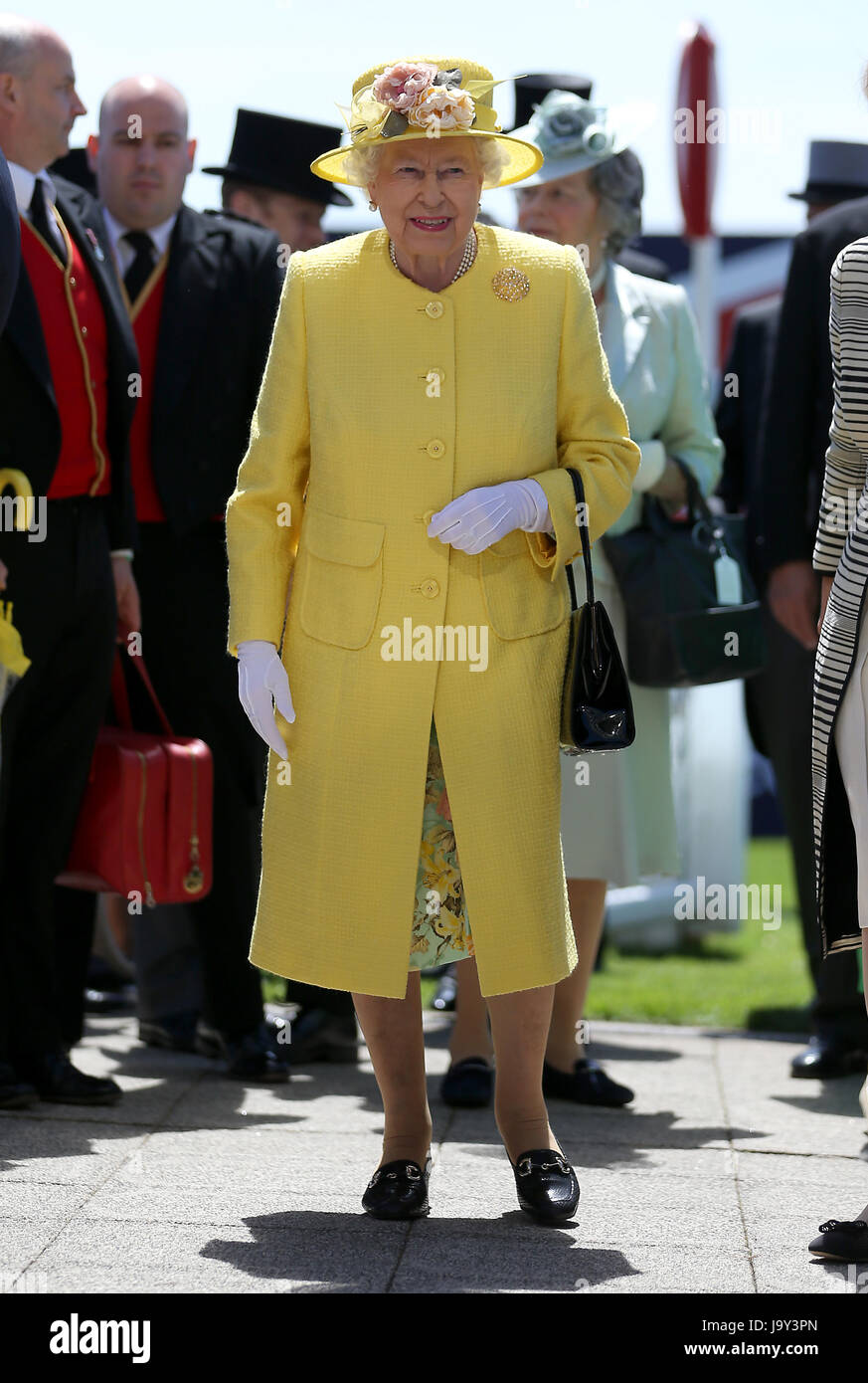Queen Elizabeth II arrives on Derby Day of the 2017 Investec Epsom ...
