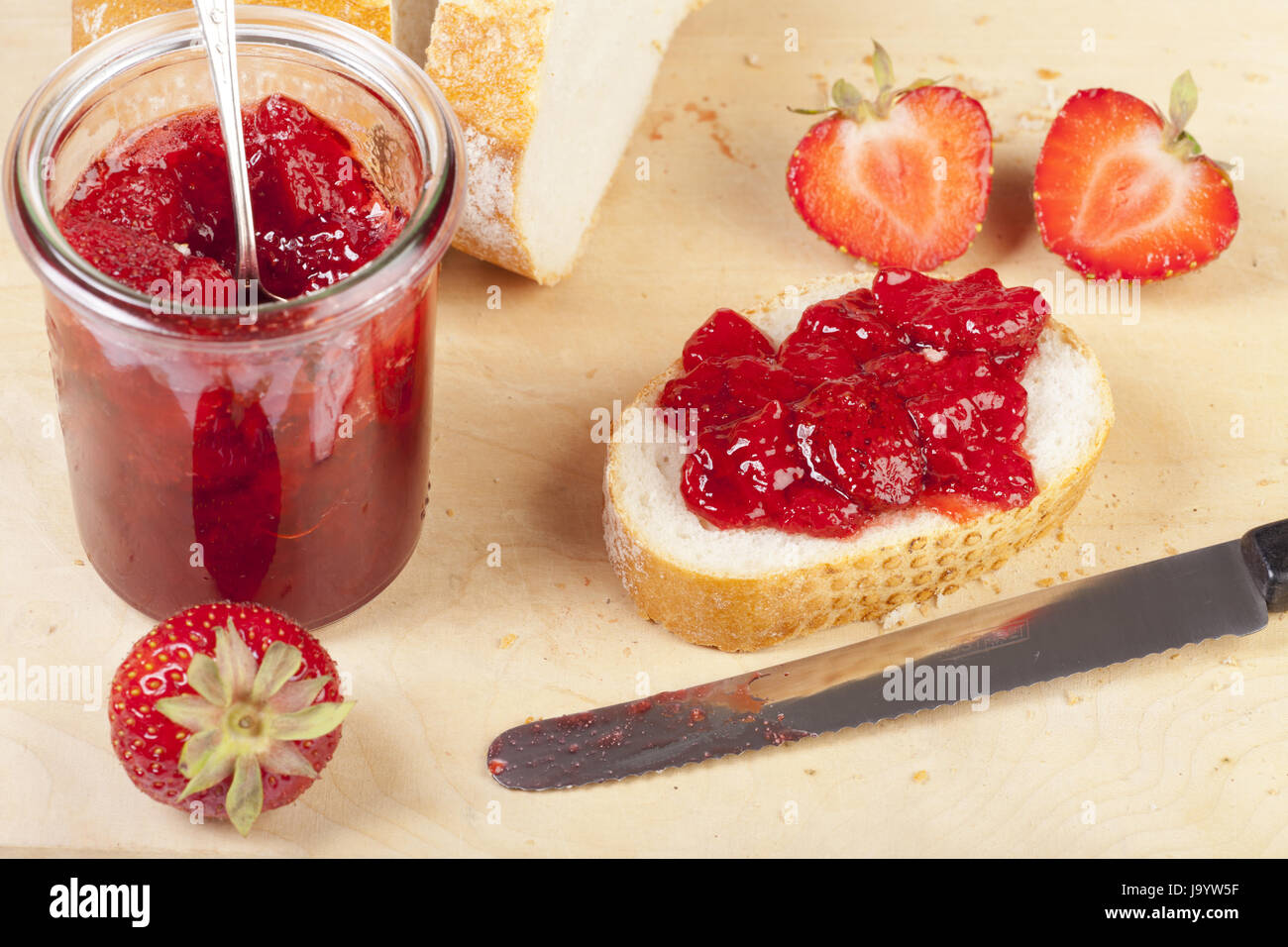 homemade strawberry jam on bread Stock Photo - Alamy