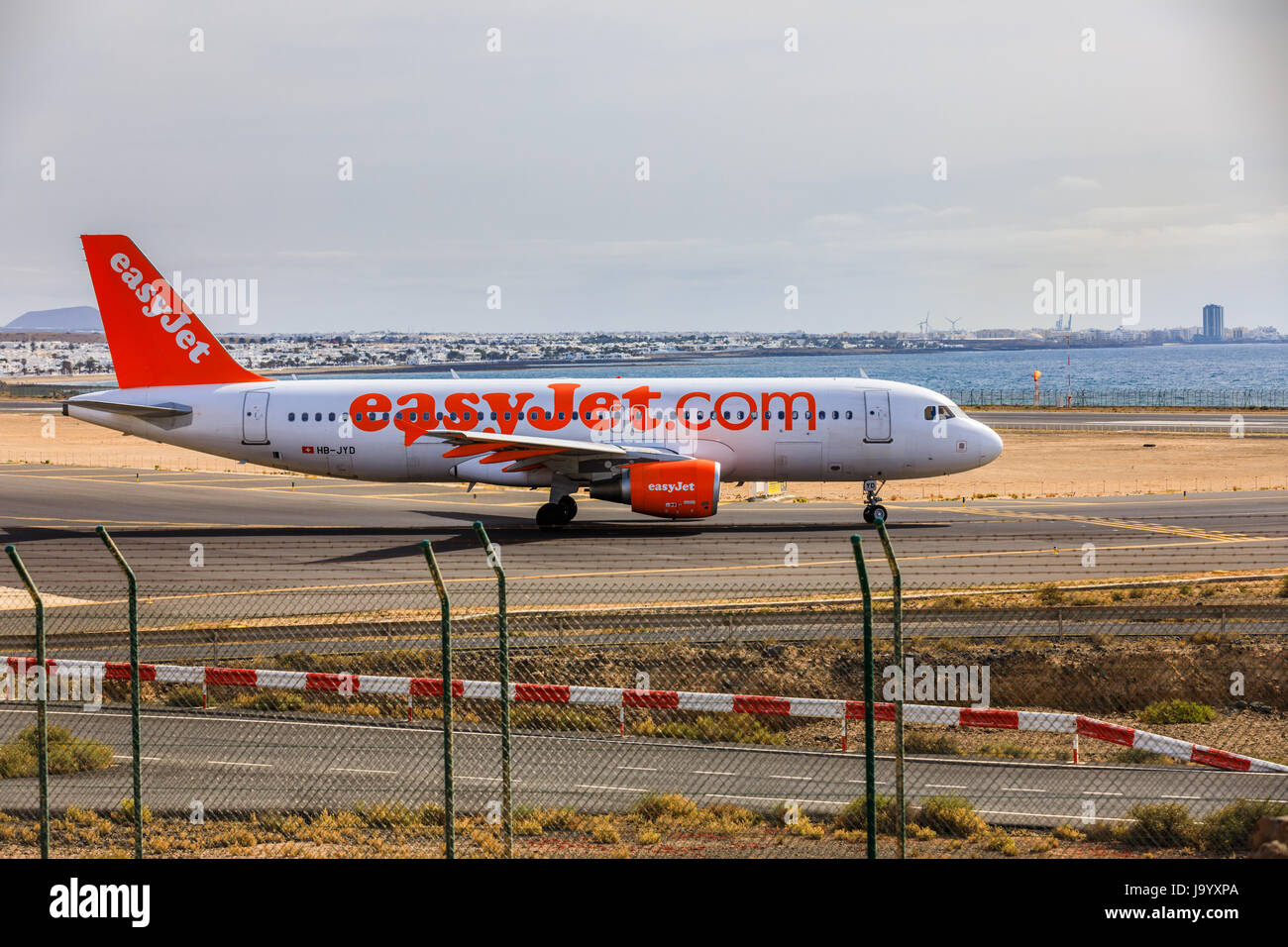 Airbus A320 Takeoff Sunset High Resolution Stock Photography and Images ...