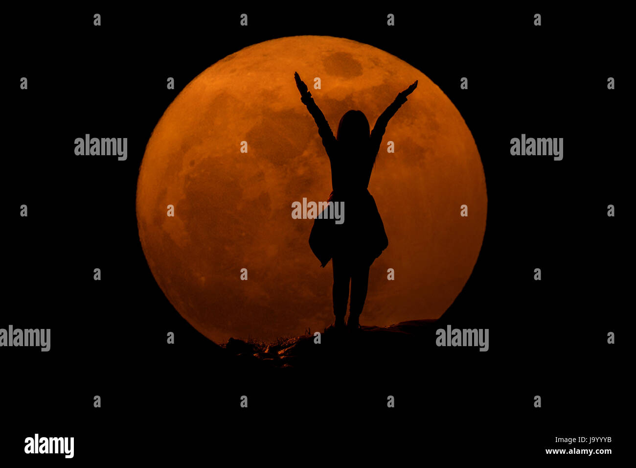 super full moon Nov 14, 2016 THAILAND Stock Photo - Alamy