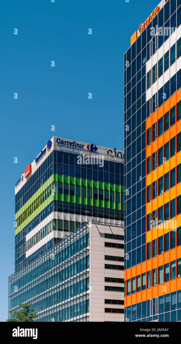 BUCHAREST, ROMANIA - MAY 18, 2017: Modern Office Building In North ...