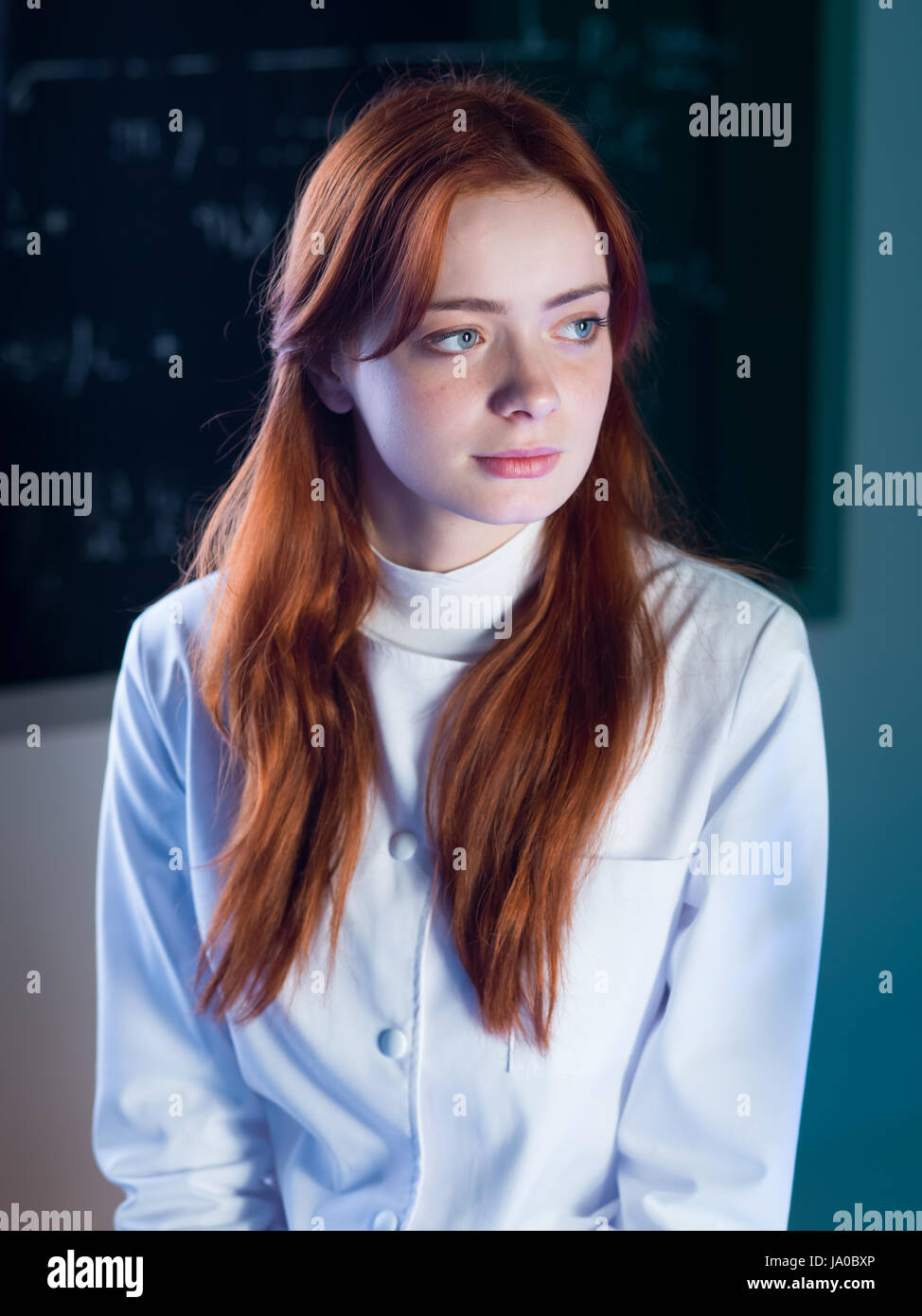 doctor, physician, medic, medical practicioner, woman, humans, human ...