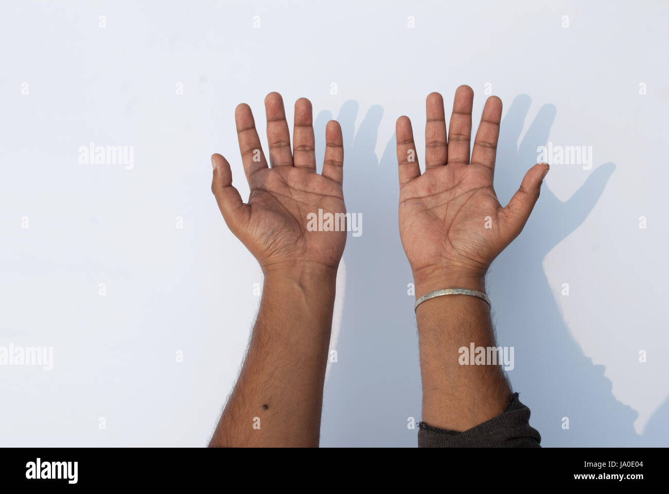 man showing open hands Stock Photo - Alamy