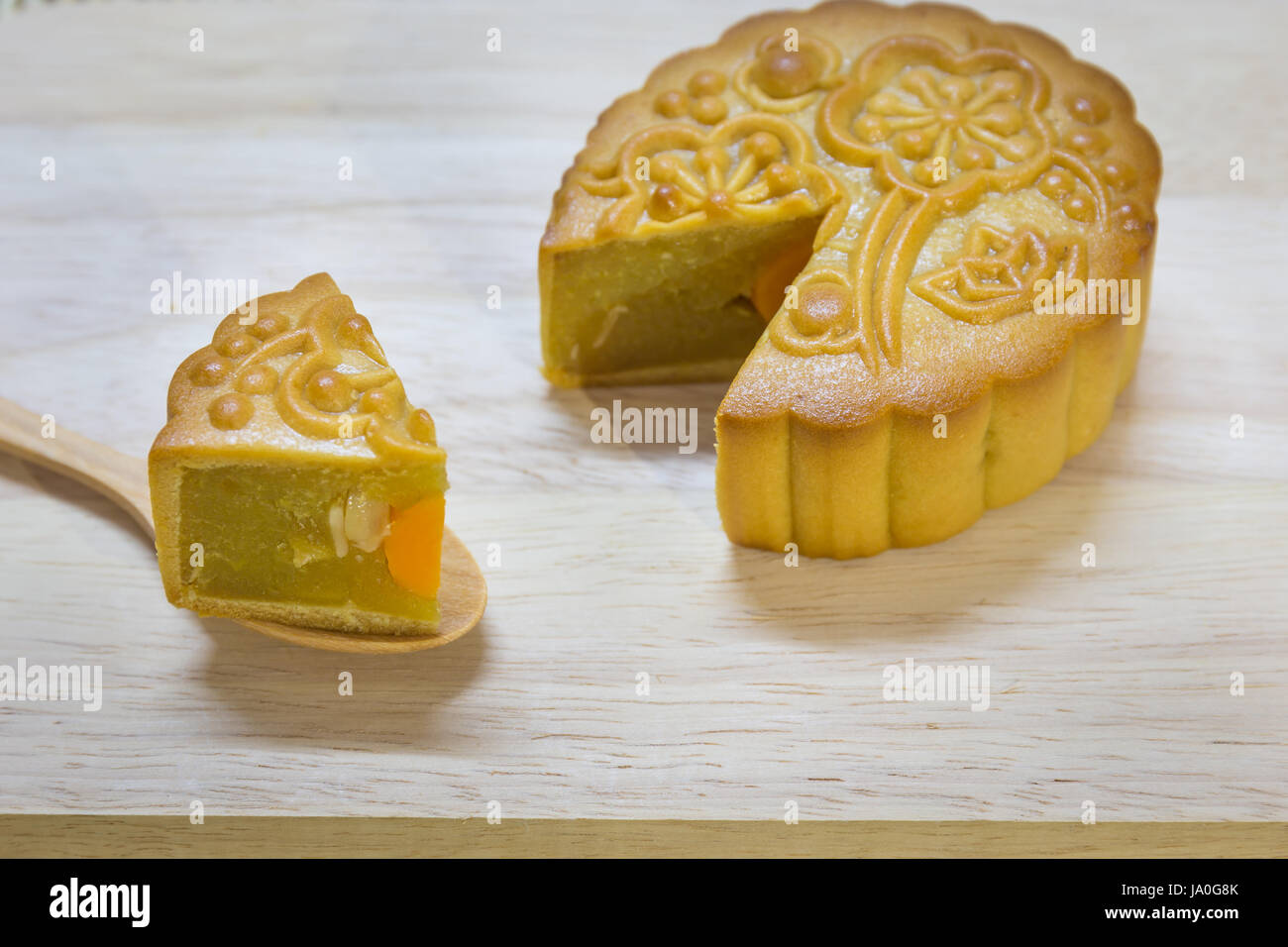 Mid autumn festival moon hi-res stock photography and images - Alamy