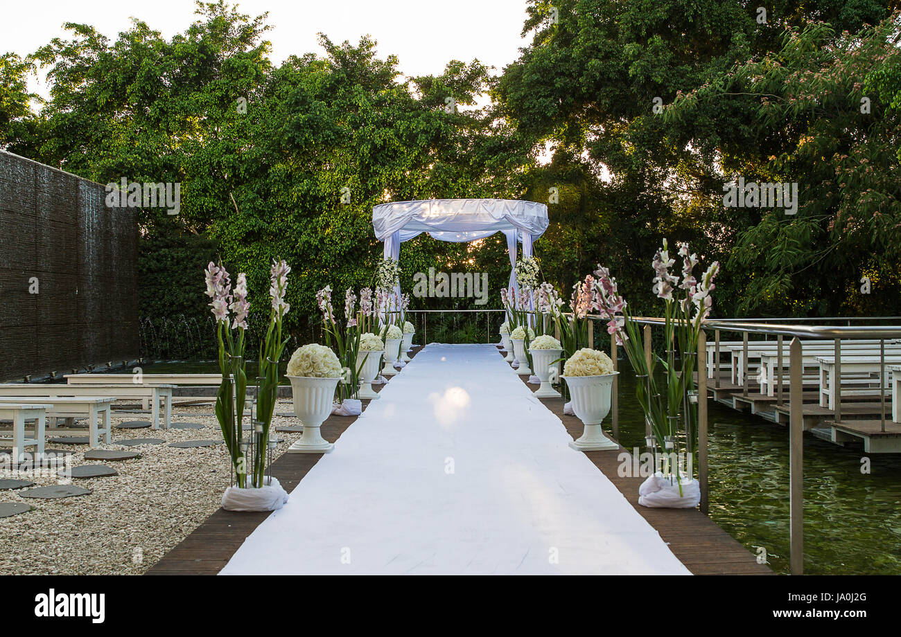 Beautiful photo of the Jewish Hupa , wedding putdoor Stock Photo - Alamy