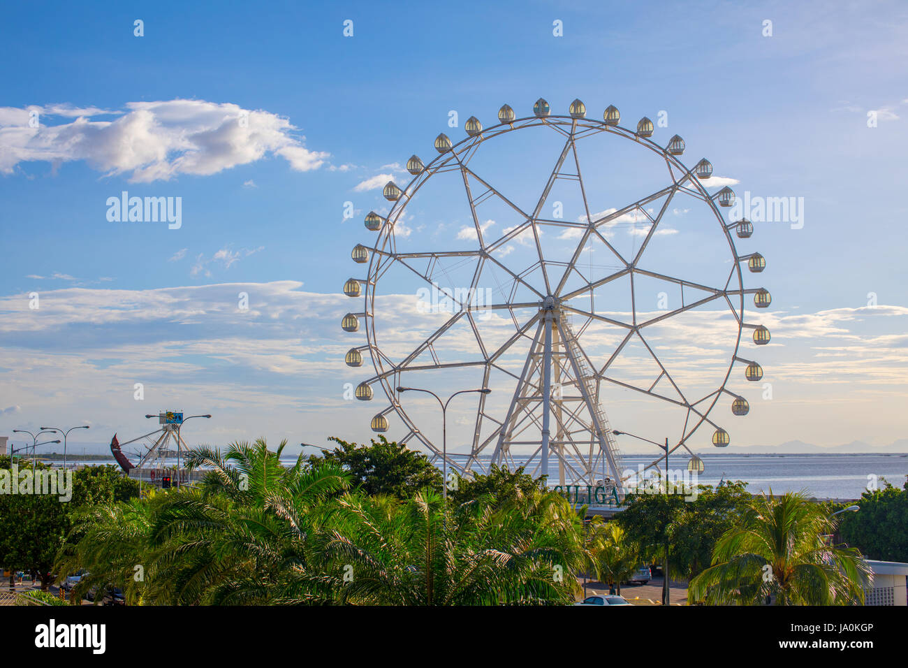 Amusement park in pasay, philippines hi-res stock photography and ...
