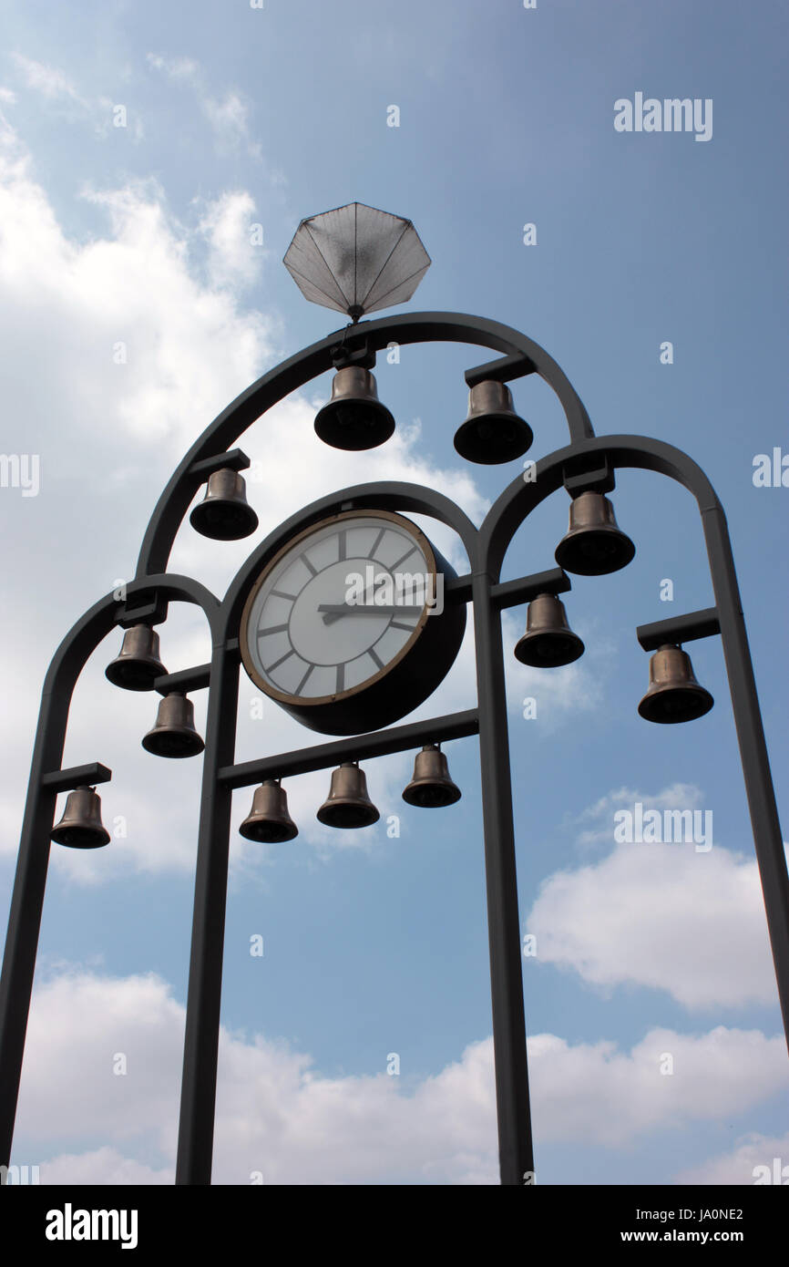 Bronze cast bell hi-res stock photography and images - Alamy