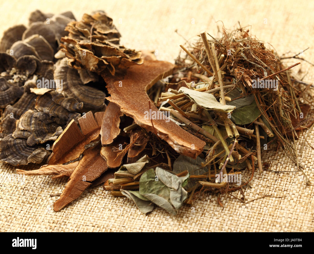 Ancient chinese remedies hi-res stock photography and images - Alamy