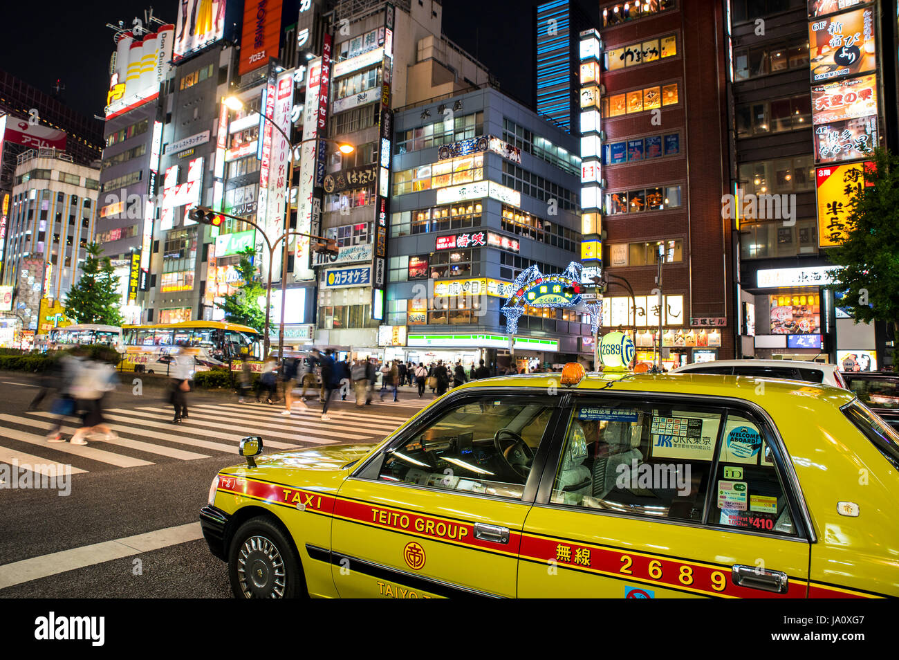 Tokyo taxi in Shinjuku, Tokyo, Japan Stock Photo - Alamy