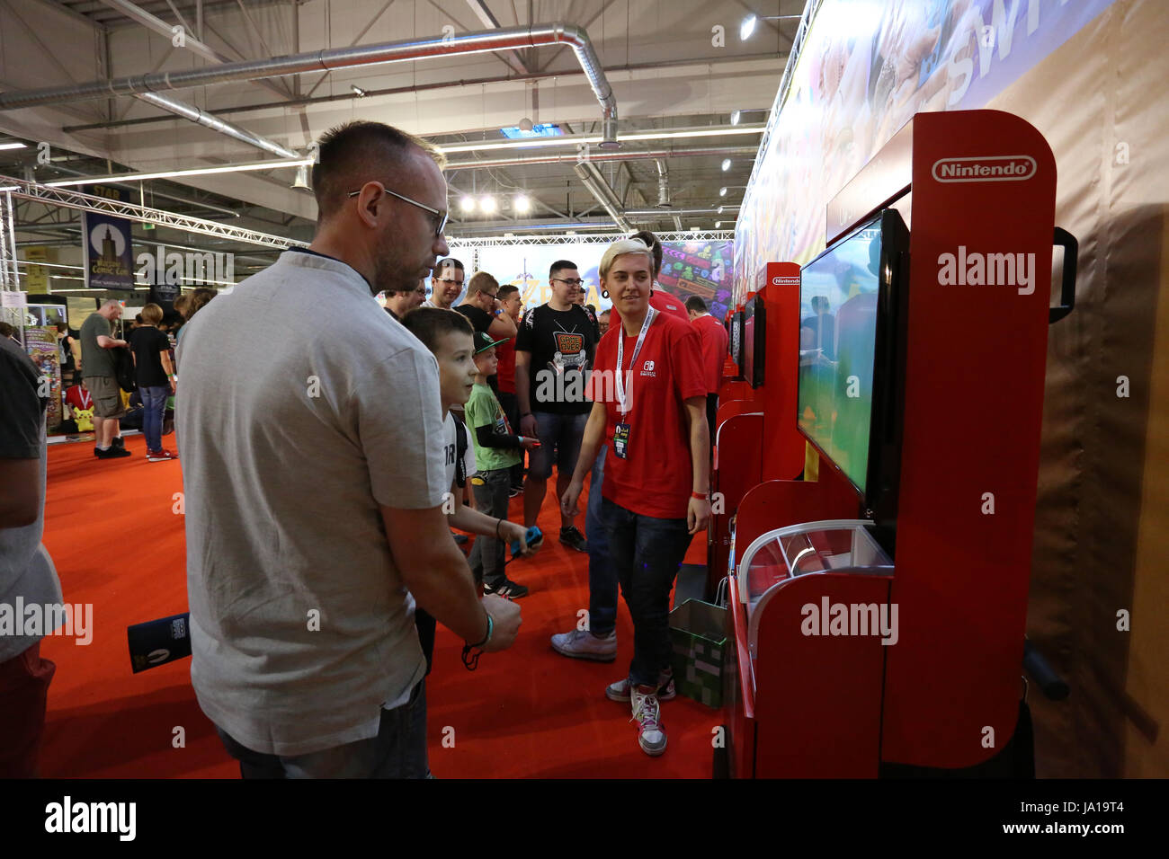 Minecraft costume hi-res stock photography and images - Alamy