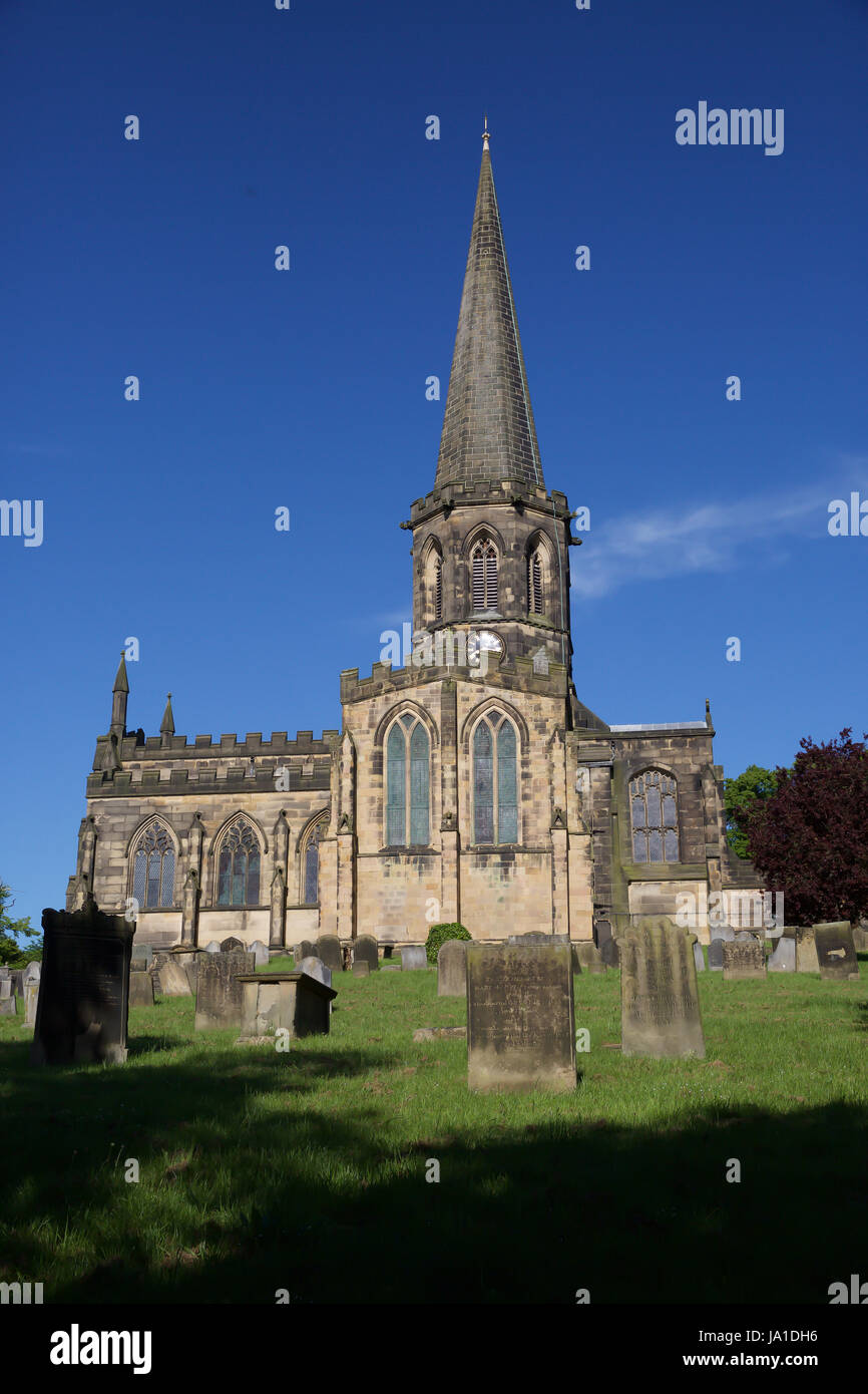 Bakewell, UK. 4th June, 2017. Glorious Blue skies over Bakewell in ...