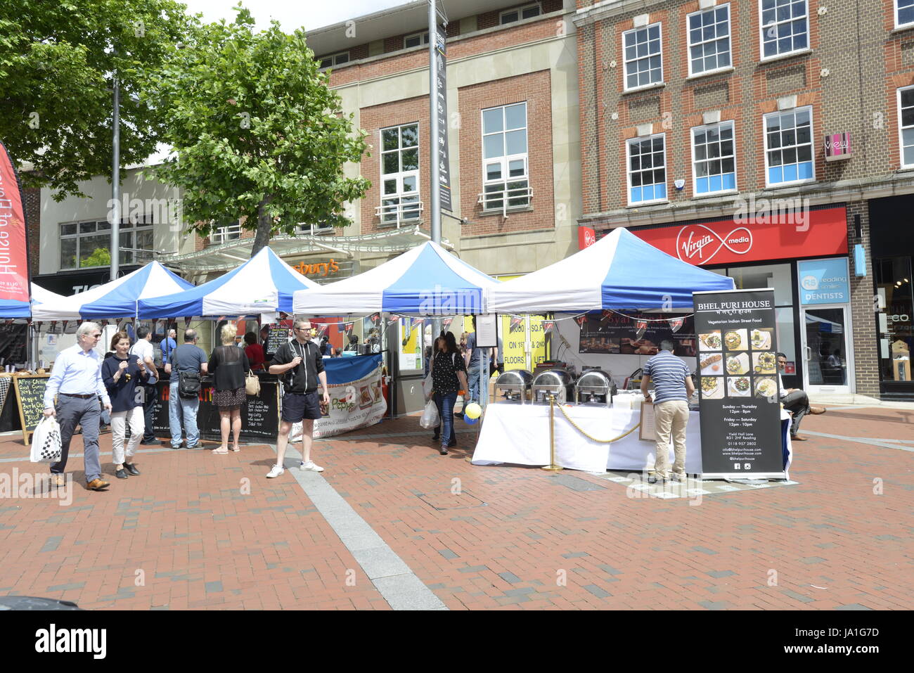 Crowds visiting street food festival hi-res stock photography and ...