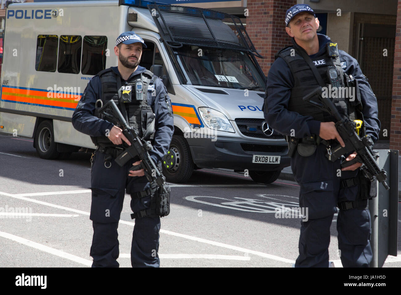 London bridge police borough market hi-res stock photography and images ...