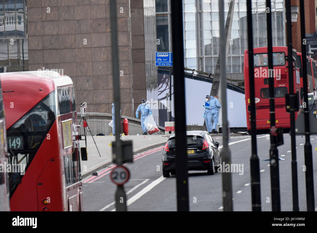 London, UK. 4 June 2017. Forensics staff sweep London Bridge for ...