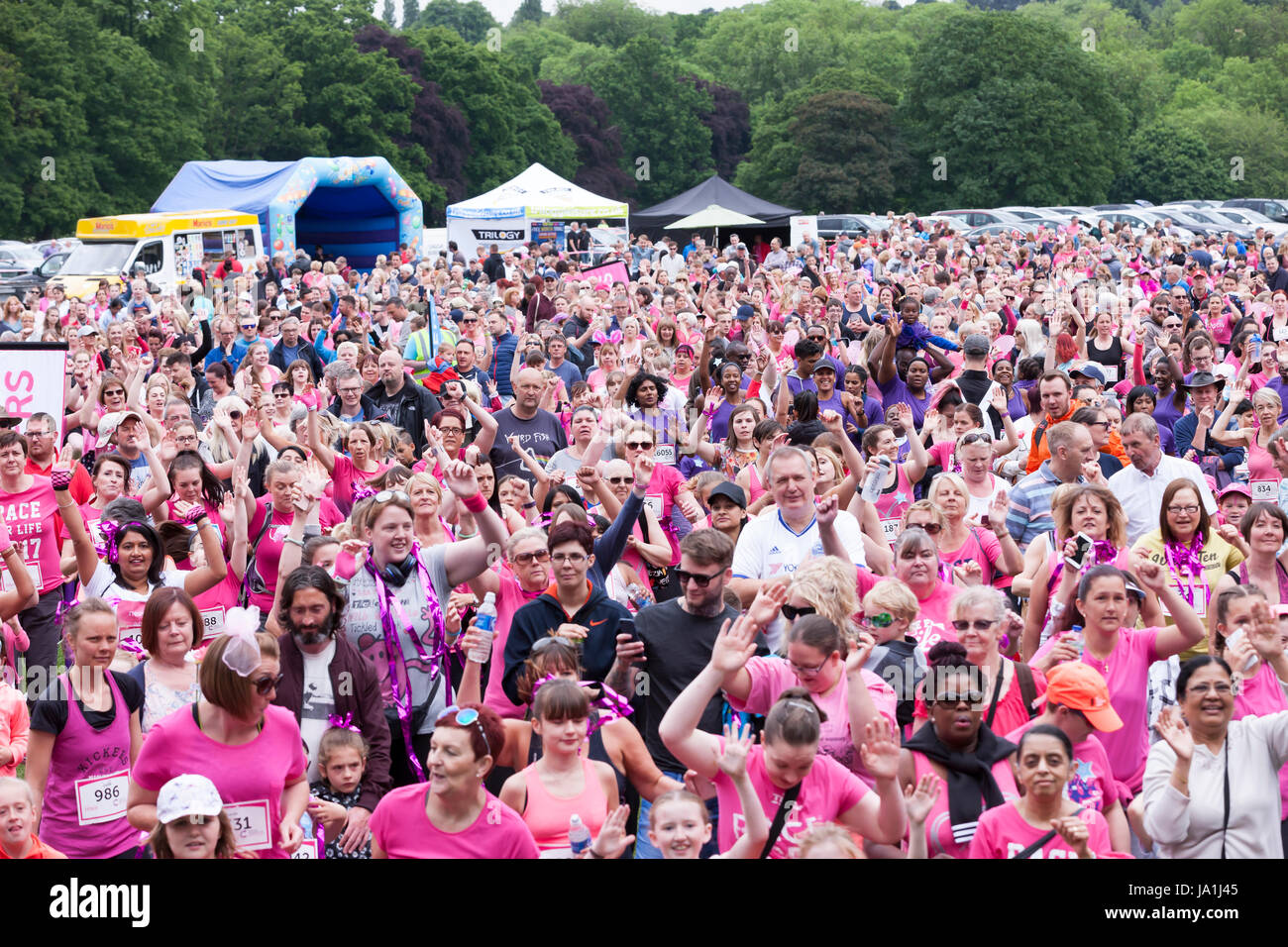 Cancer research walk hi-res stock photography and images - Alamy