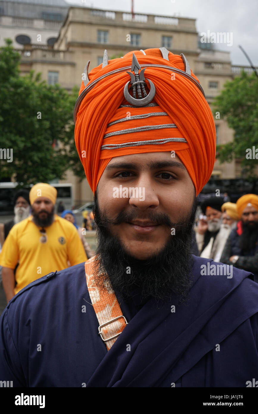 Trafalgar Square,London, UK. 4rd June 2017. Hundreds of Sikh's rally ...
