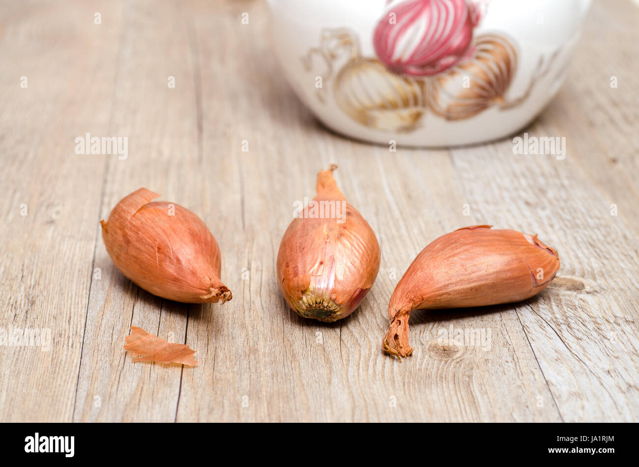 wood, vegetable, wooden board, scallions, scallion, brown, brownish ...