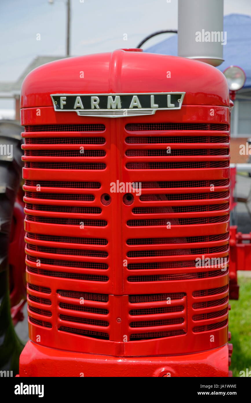 Red Vintage Farmall Tractor Stock Photo - Alamy