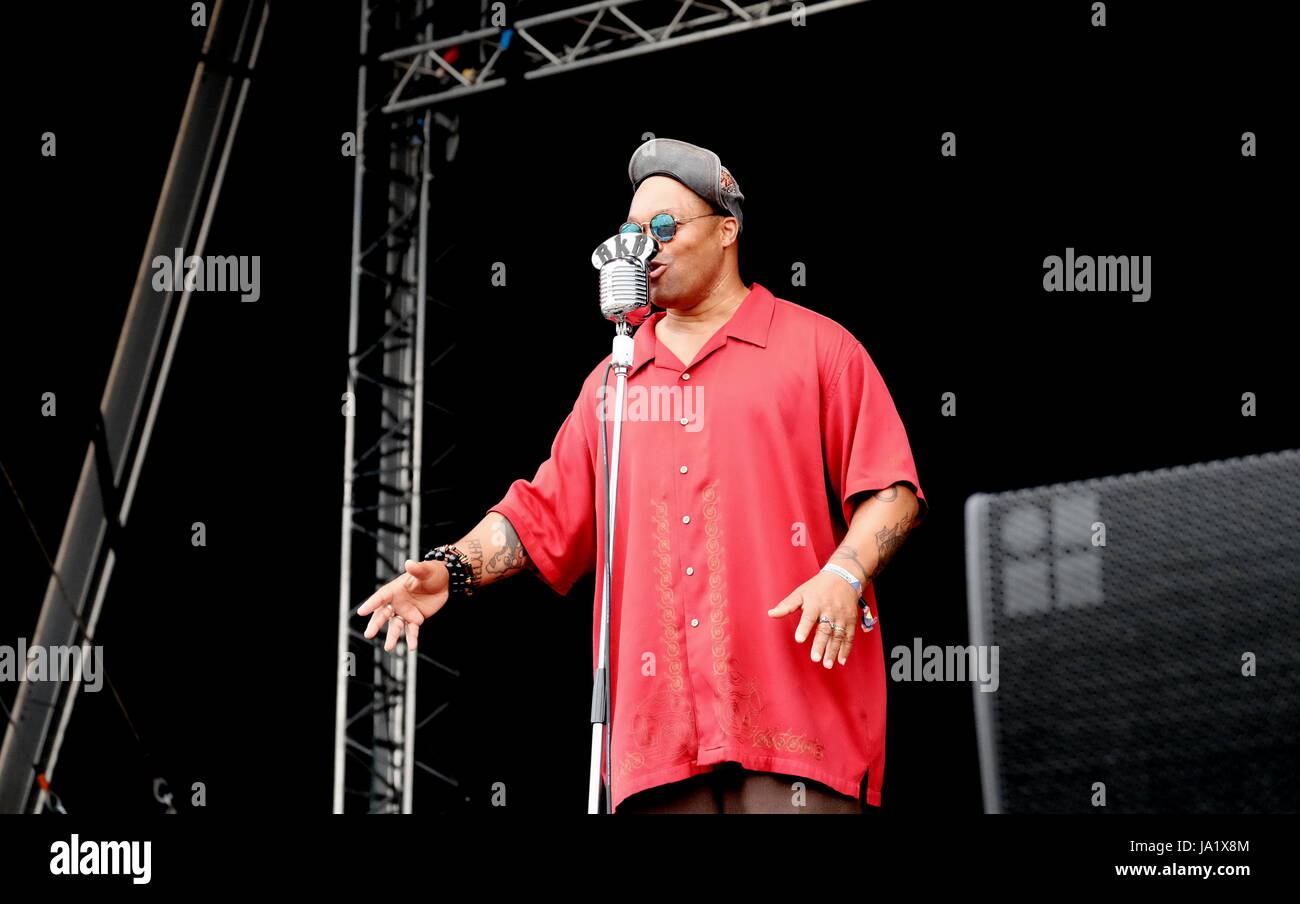 Common People Southampton - May 28 2017 Roy Phillips, lead singer with ...