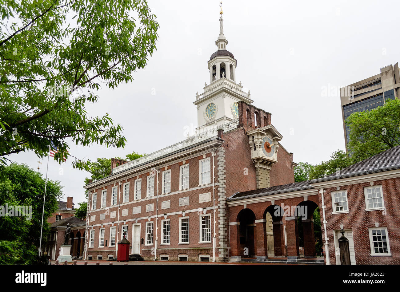 Philadelphia city hall clock tower hi-res stock photography and images ...