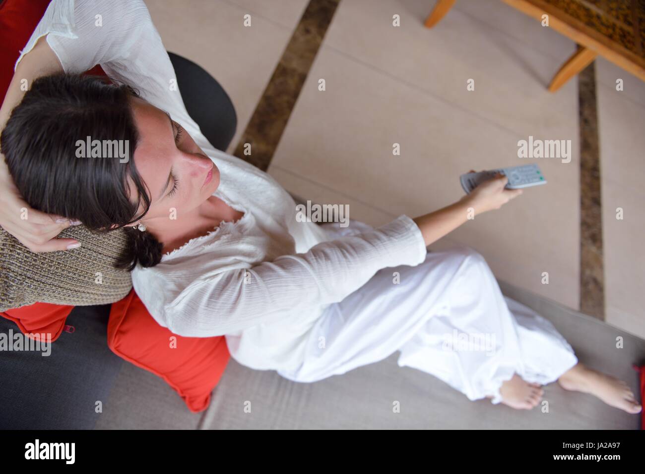 woman, wait, waiting, laugh, laughs, laughing, twit, giggle, smile ...