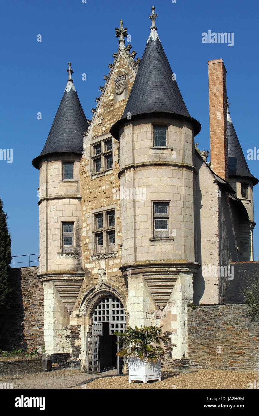 Tuffeau stone hi-res stock photography and images - Alamy