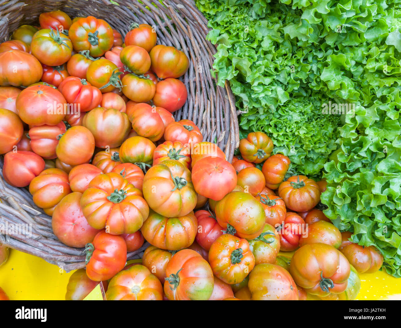 Fresh tomato at street market Stock Photo - Alamy