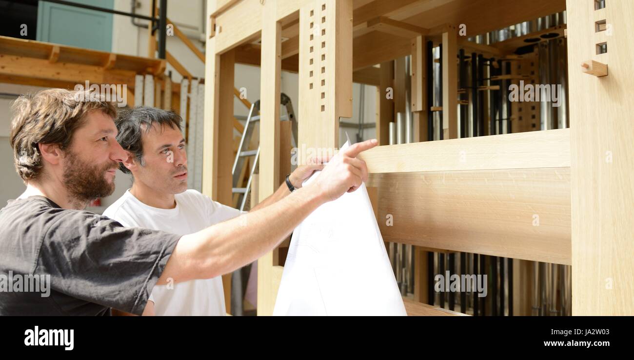 Organ game hi-res stock photography and images - Alamy