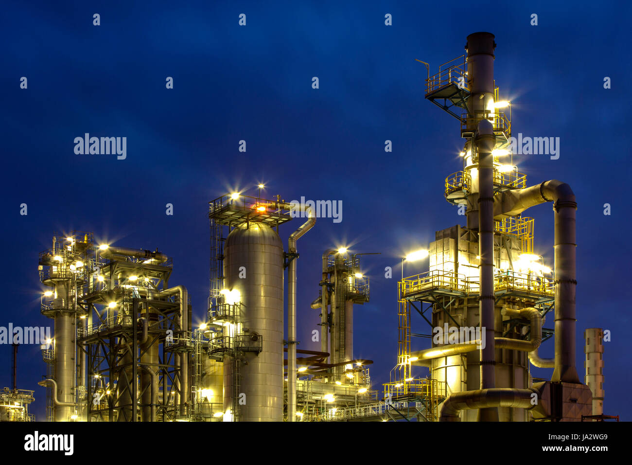 refinery at night Stock Photo - Alamy