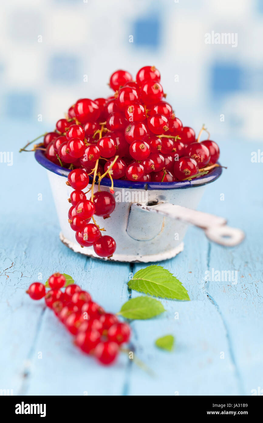 fresh red currants Stock Photo - Alamy